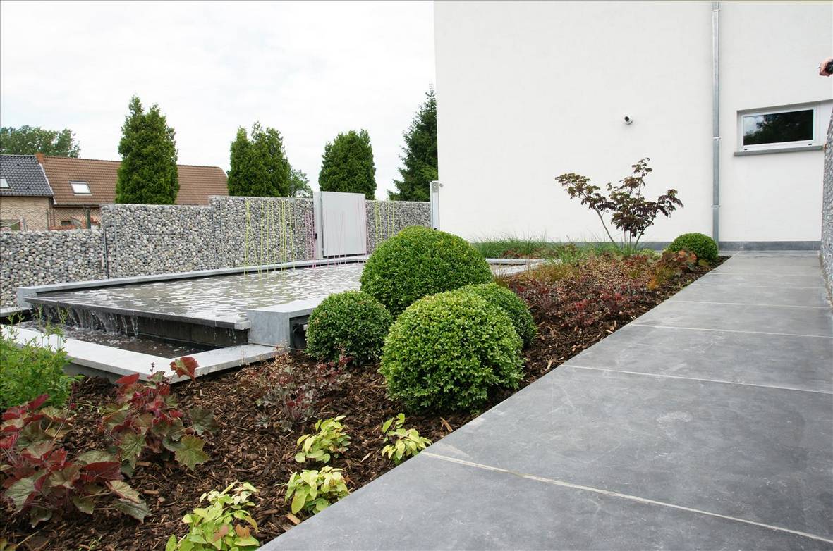 ECO Tuinarchitectengroep | projecten | Moderne voortuin Ninove